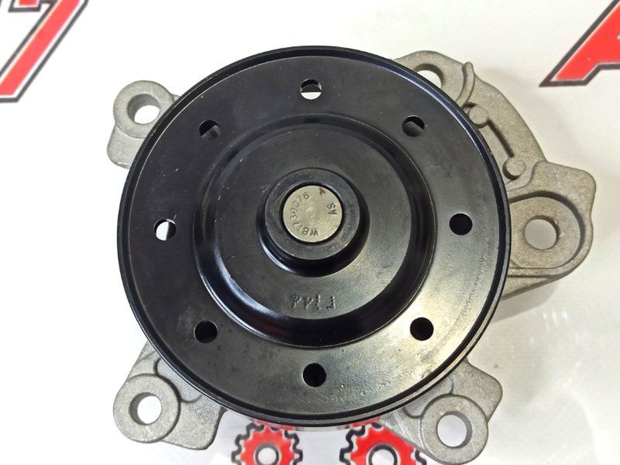 Помпа (водяной насос) AISIN GWT144A, для автомобилей Toyota 1ZR, 1 штука — фото 1