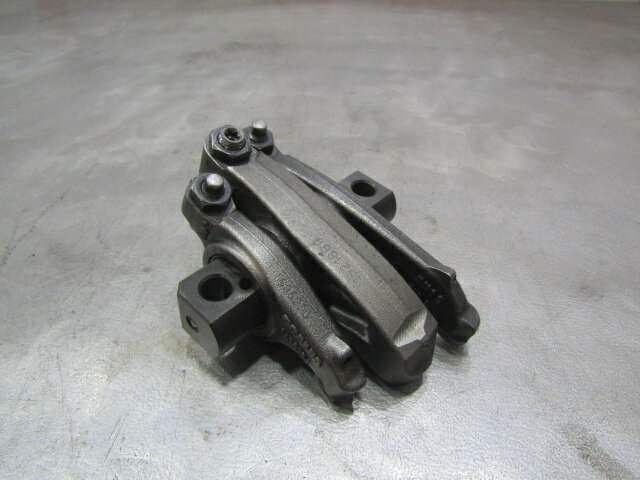 Вал коромысел в сборе двигателя DC13 Scania P, G, R