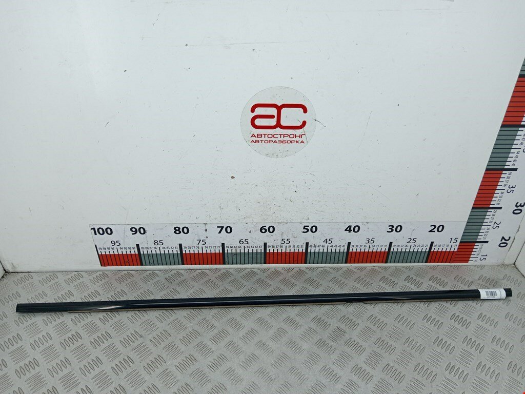 Накладка декоративная (молдинг) стекла двери задней правой BMW X5 (E70) арт. 2264969