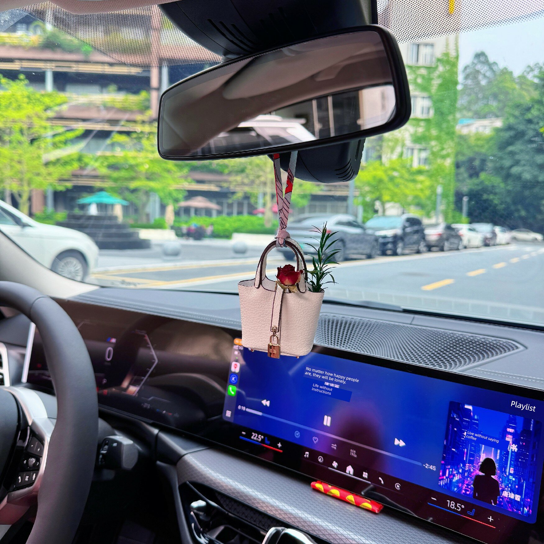 Серый шариковый подвесной ароматизатор для автомобиля с цветочным узором, 2025 модель