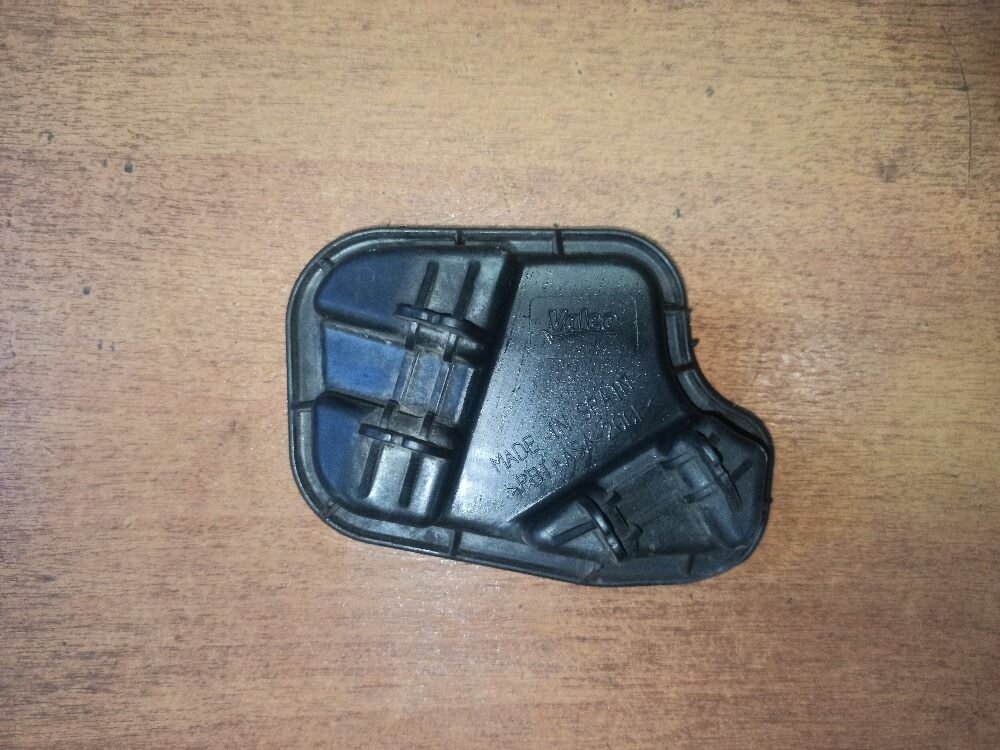 Крышка правой фары Volkswagen polo 5 хетчбек 6R0941608