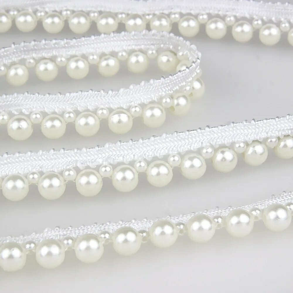 Бахрома-кант тесьма с белым жемчугом 9 м