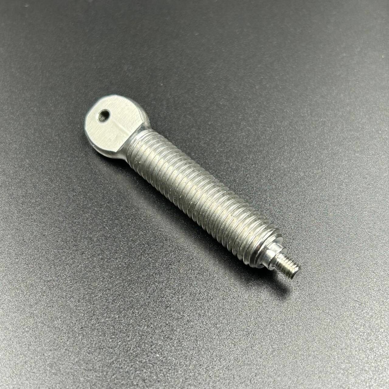 Винт крепления двигателя Yamaha 9.9-30 (YUELANG)