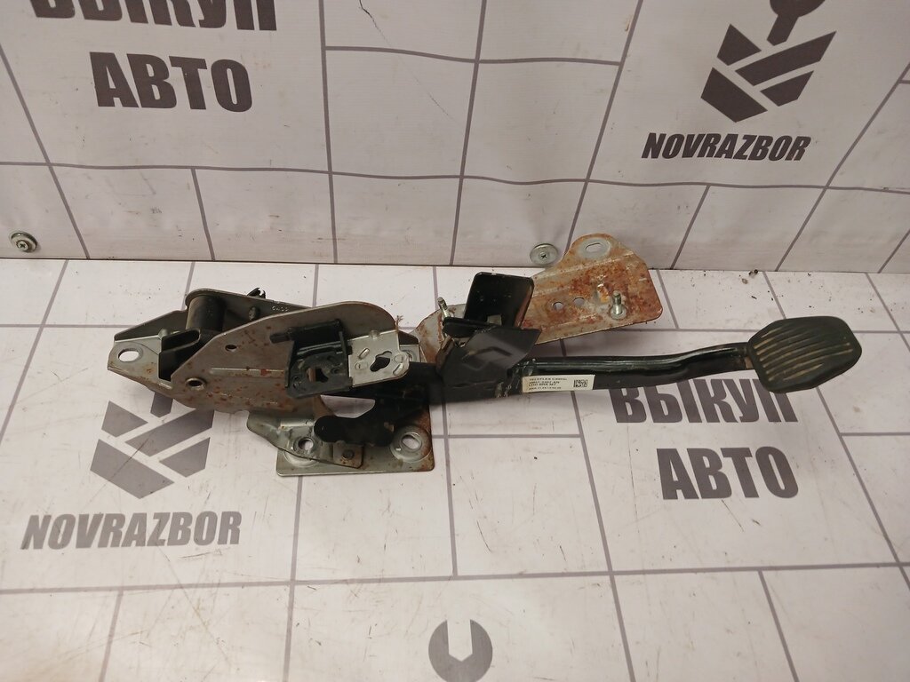Педаль тормоза Ford Focus 2 05-08