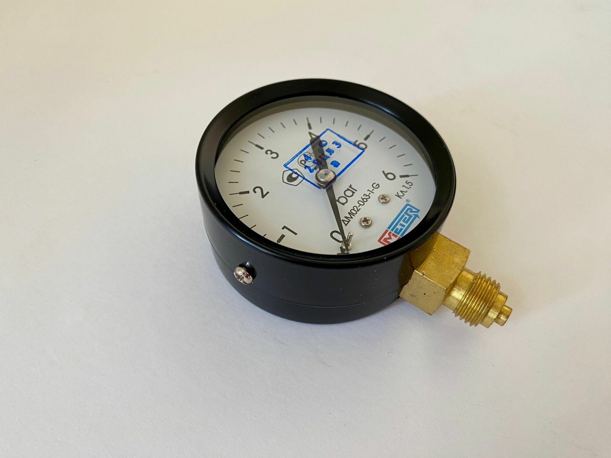 Манометр метер ДМ 02-100-1-М Р 0.6 кгс/см2 М20x1,5 кл.1,5 737
