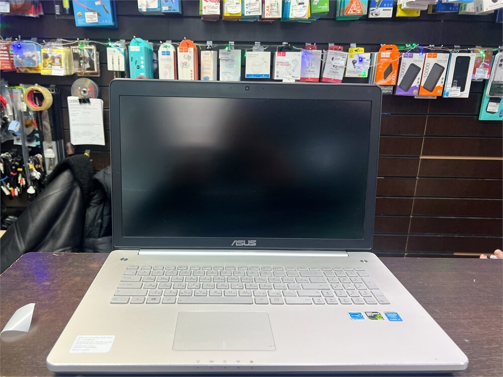 17.3" Ноутбук игровой ASUS N750JK-T4152H, i5-4200H 2.8 GHz, GeForce GTX850M 2GB, TFT 1920x1080 60 Гц, RAM 6 ГБ, ROM HDD 1000 ГБ, Windows 10, серебристый/белый/чёрный