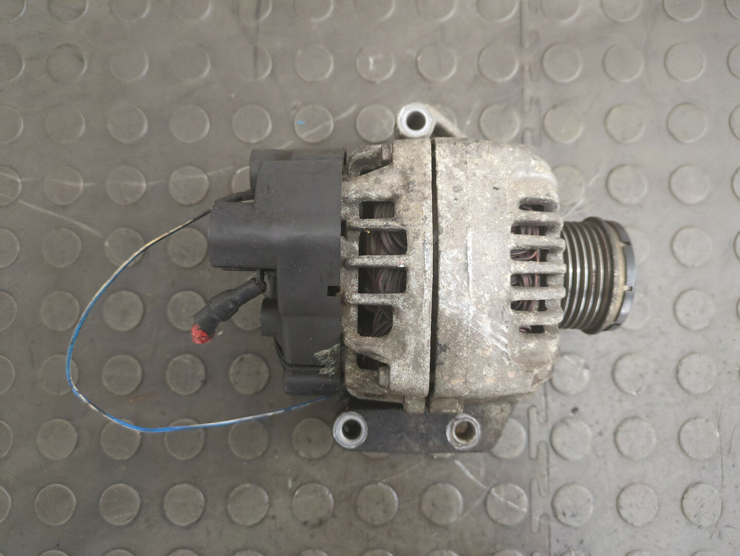 Генератор Opel Corsa C Б/У