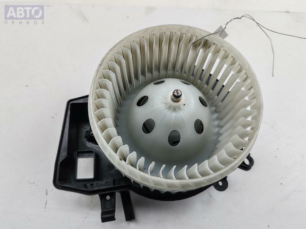 Двигатель отопителя (моторчик печки) Mercedes C-Class W203 (2000-2006)