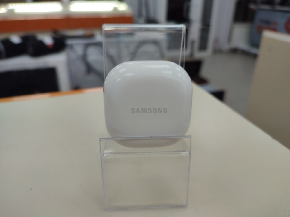 Беспроводные наушники Samsung Galaxy Buds FE White (SM-R400), белые, Б/У, Уценка