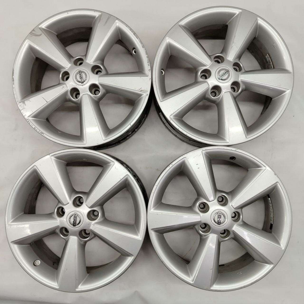 Колесные диски Nissan 17x6.5 PCD 5x114.3 D66.1 ET40 (оригинал)