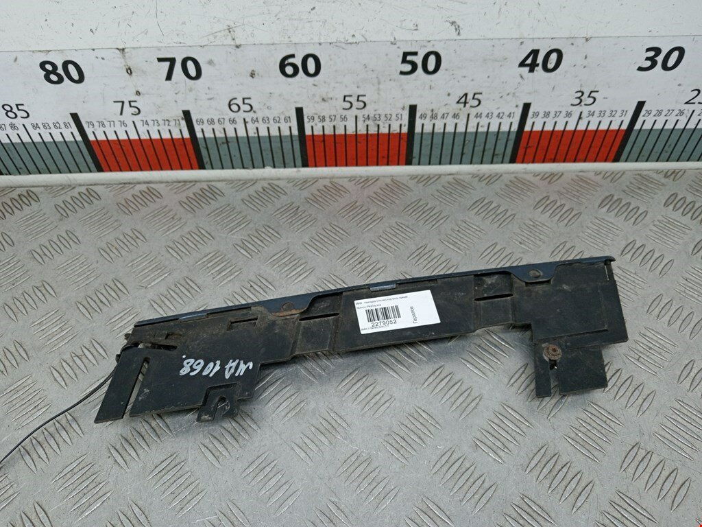 Накладка (планка) под фару правая BMW 7-Series (E38) 51138157938 арт. 2279052