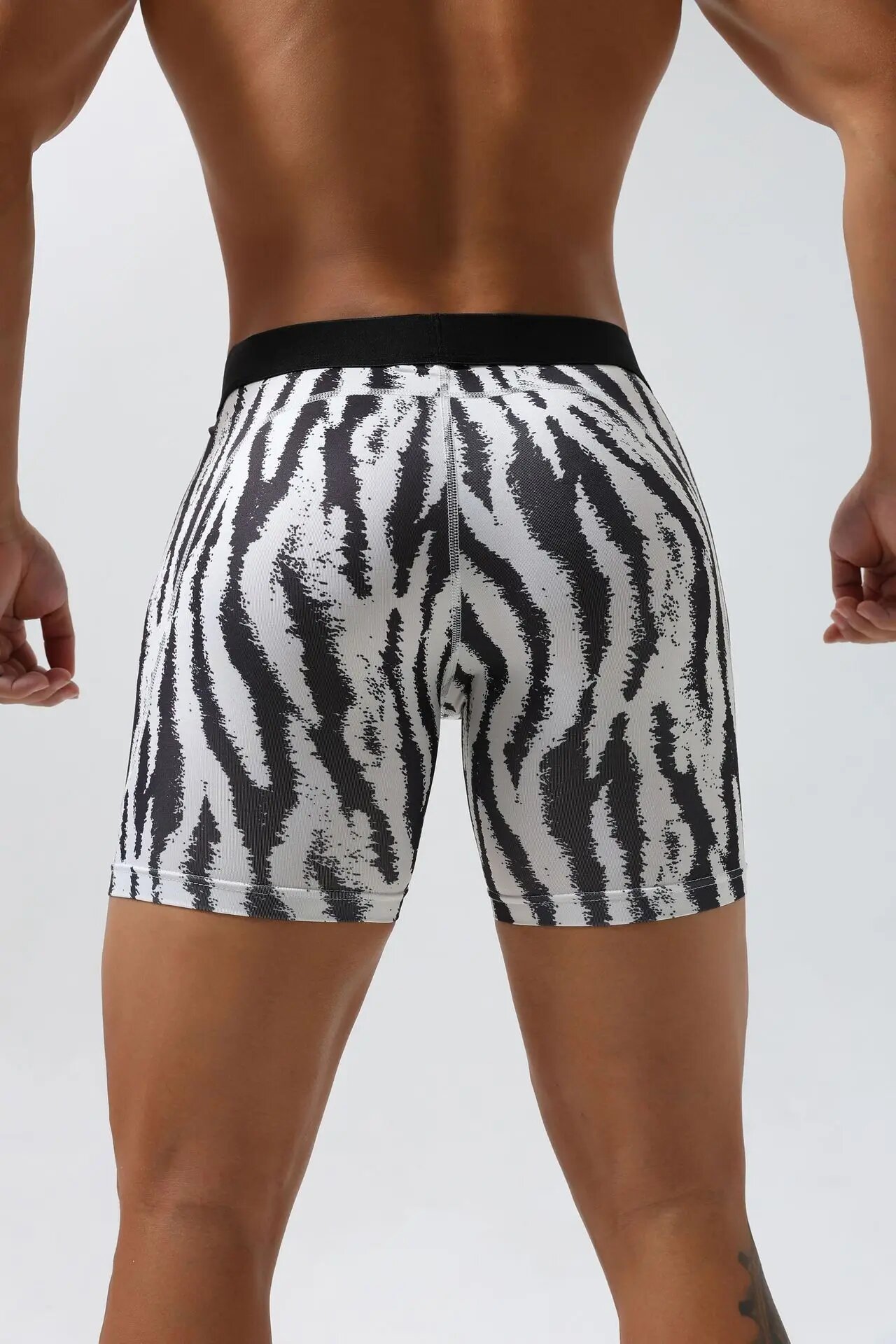 Шорты спортивные