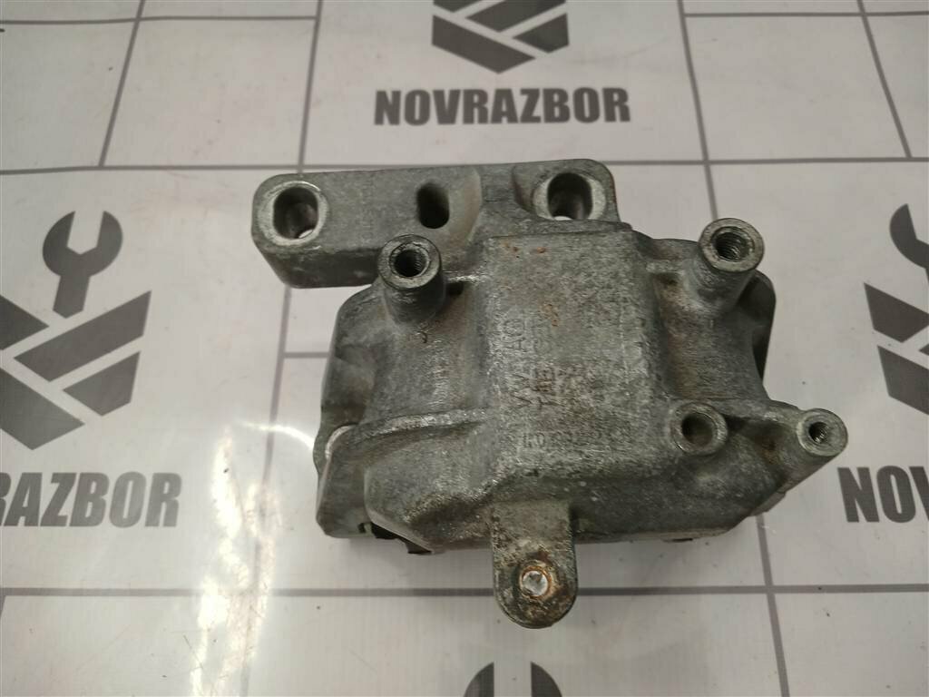 Опора двигателя Skoda Octavia A5 1Z 04-13