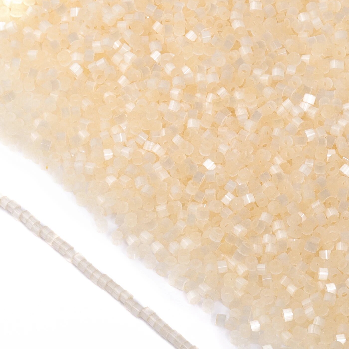 Стеклянные бусины QIIY кошачий глаз 1.6 мм Белый, MY4015