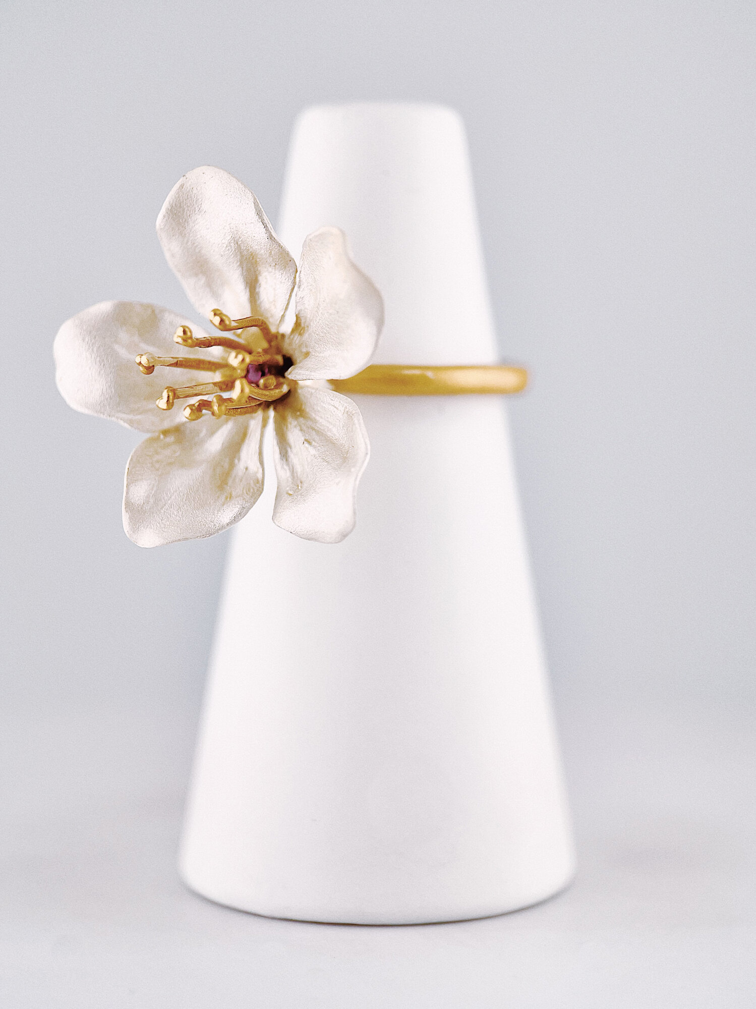 Кольцо тонкое, помолвочное, серебро, 925 проба, серебрение, золочение, фианит