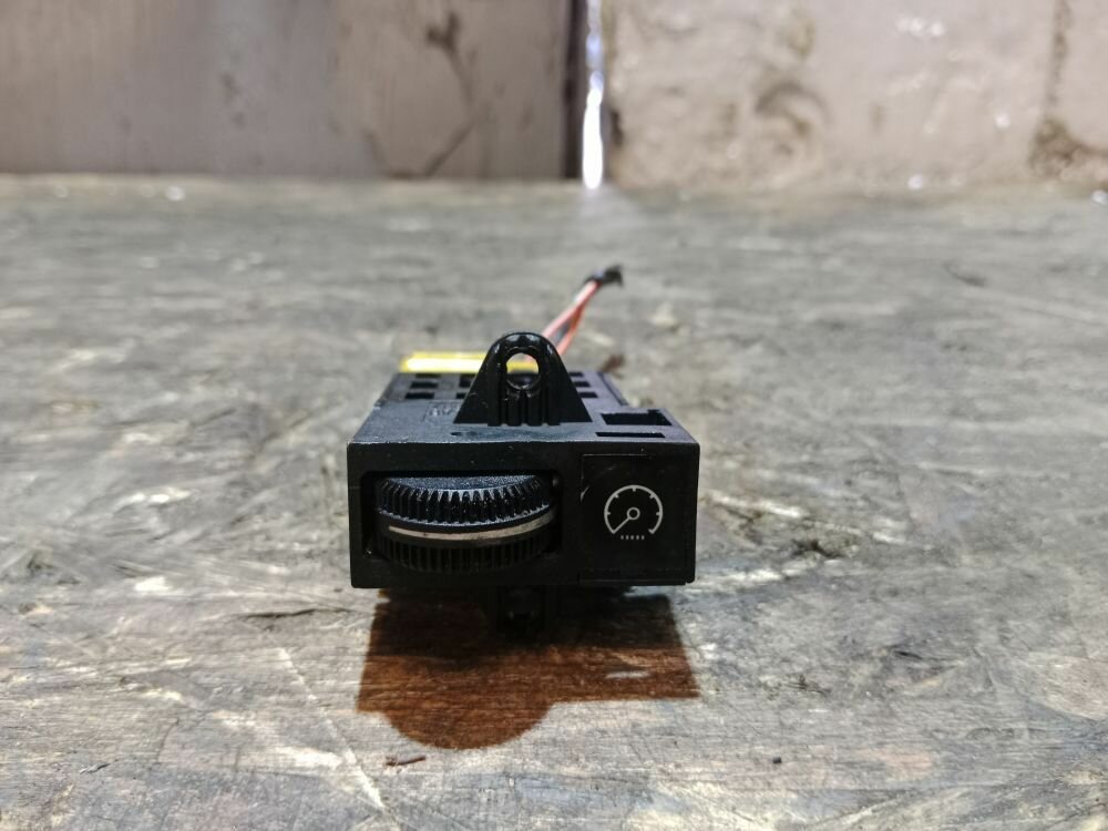 Кнопка освещения панели приборов Ford Mondeo I (1993 1996) Б/У с пробегом