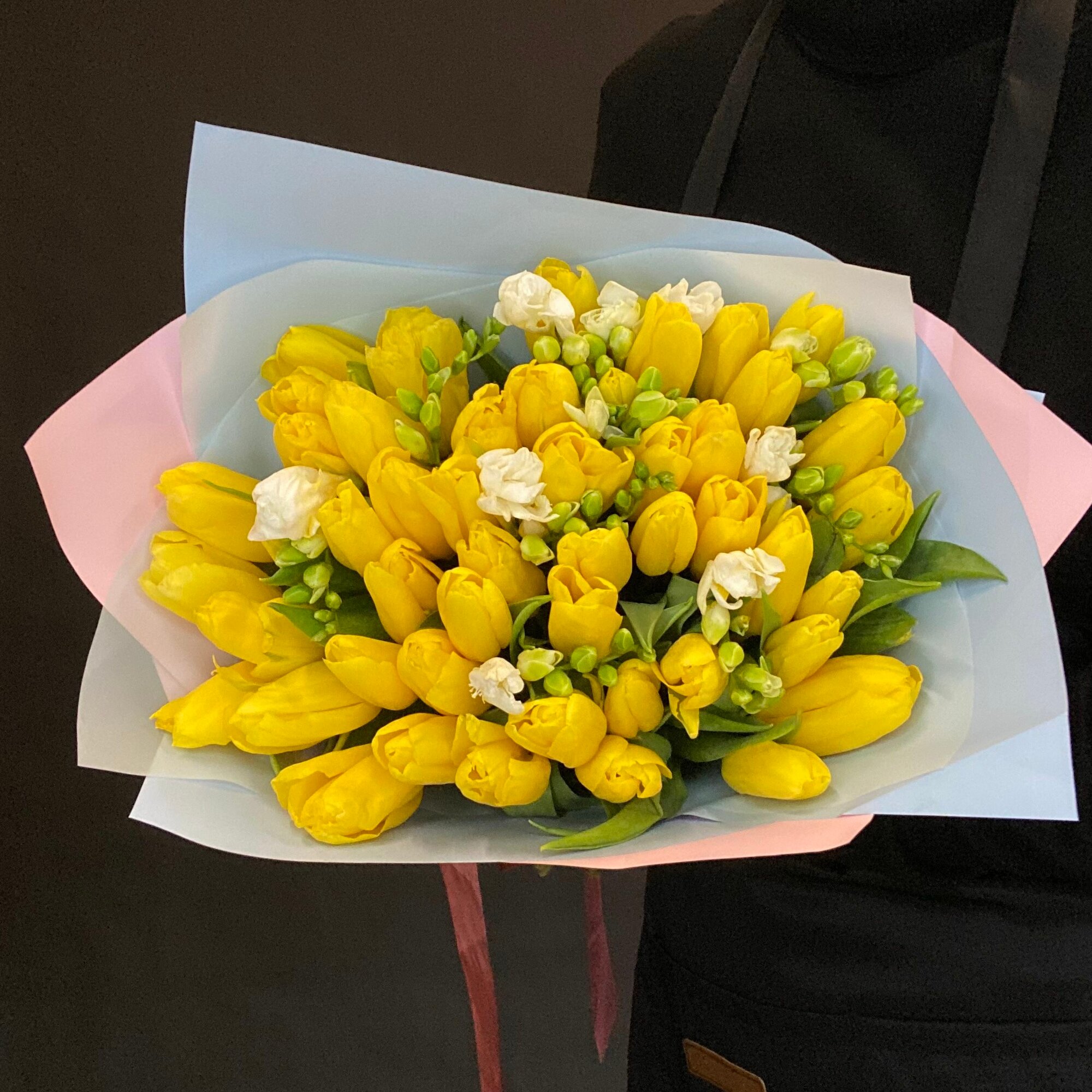 Тюльпаны желтые