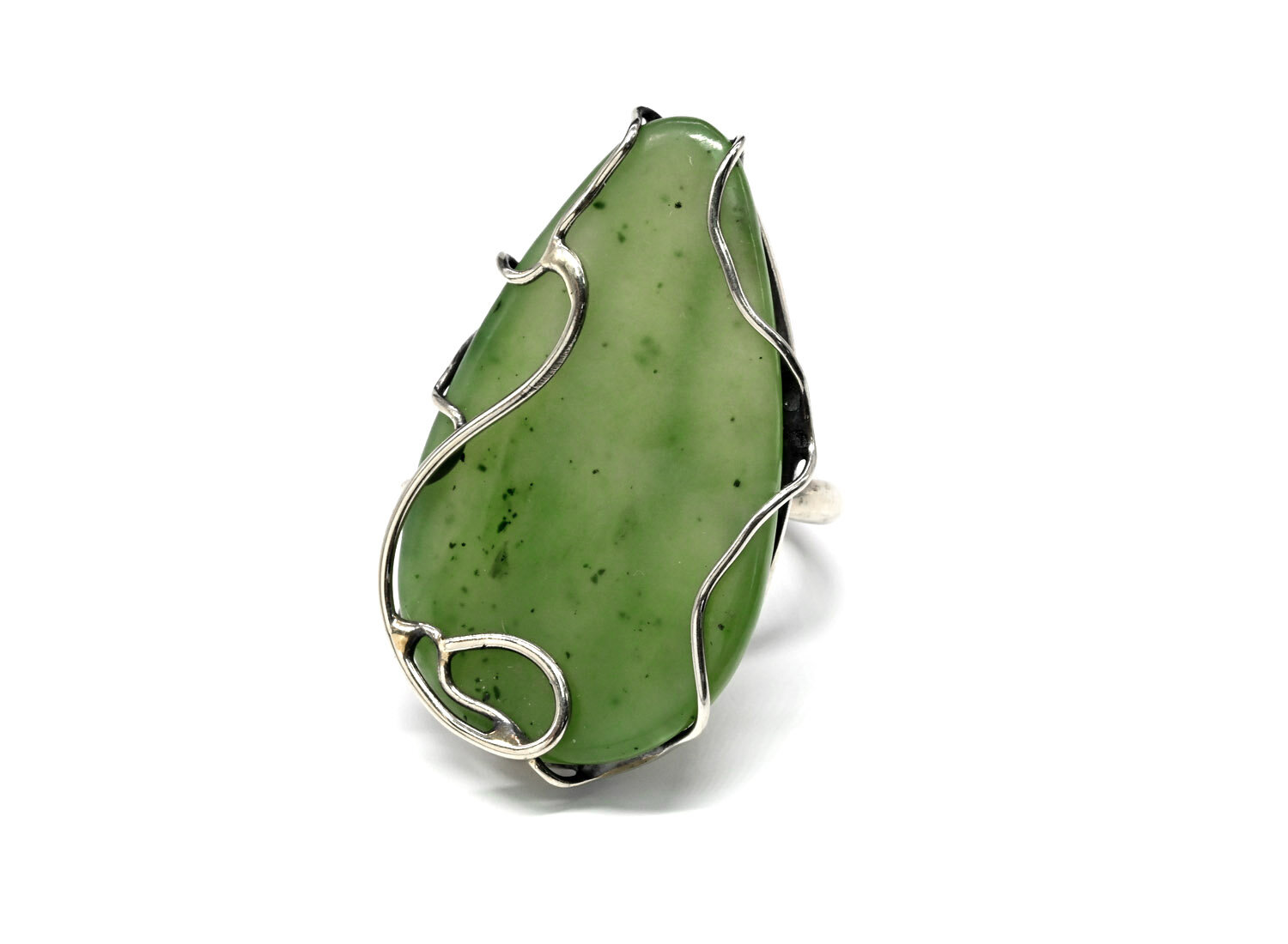 Кольцо, нефрит