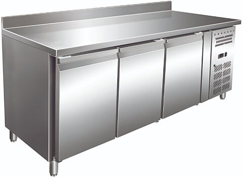 Стол холодильный Yukon GN3200TN