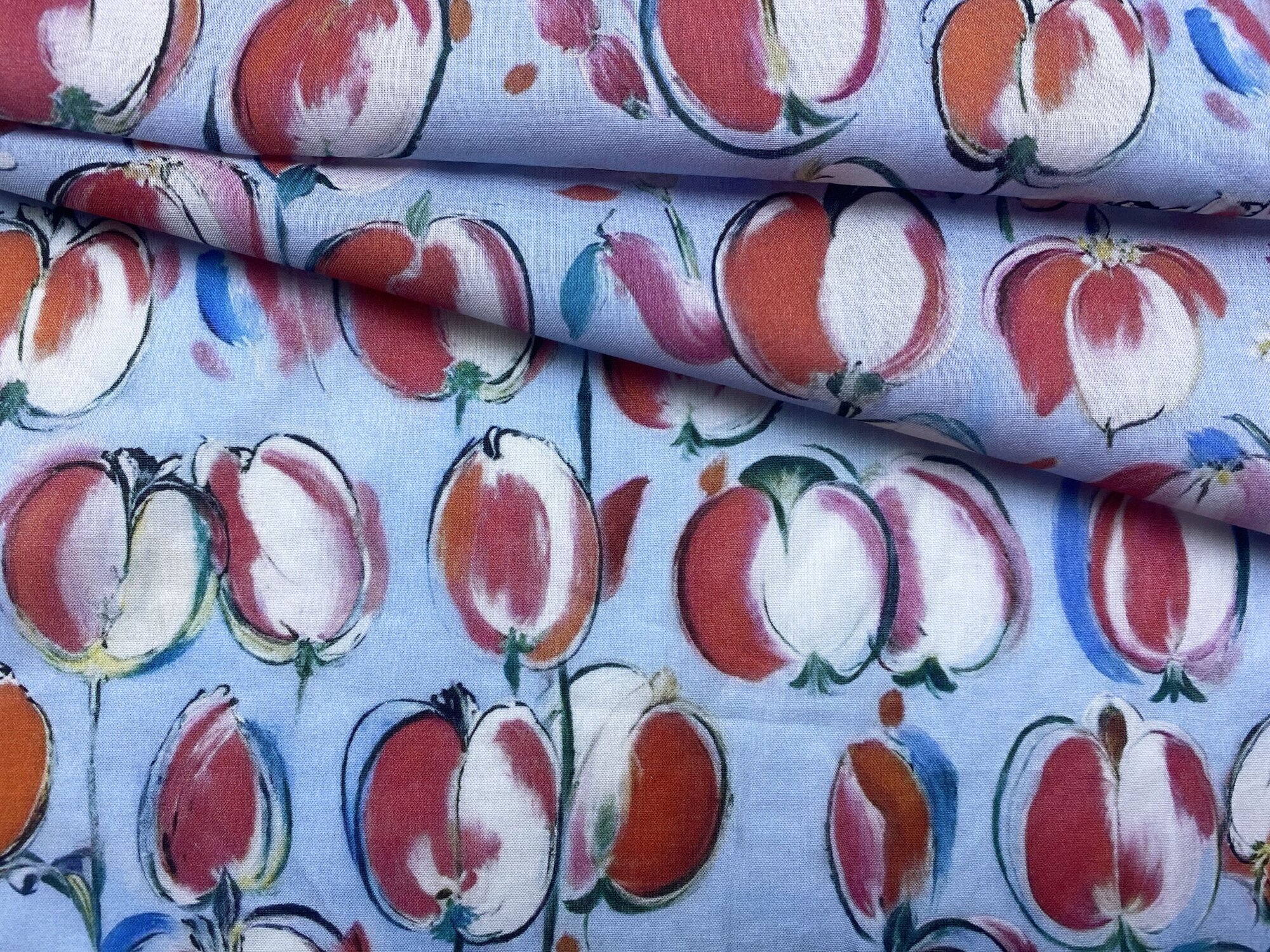 Ткань Поплин голубого цвета с принтом яблоки 14345