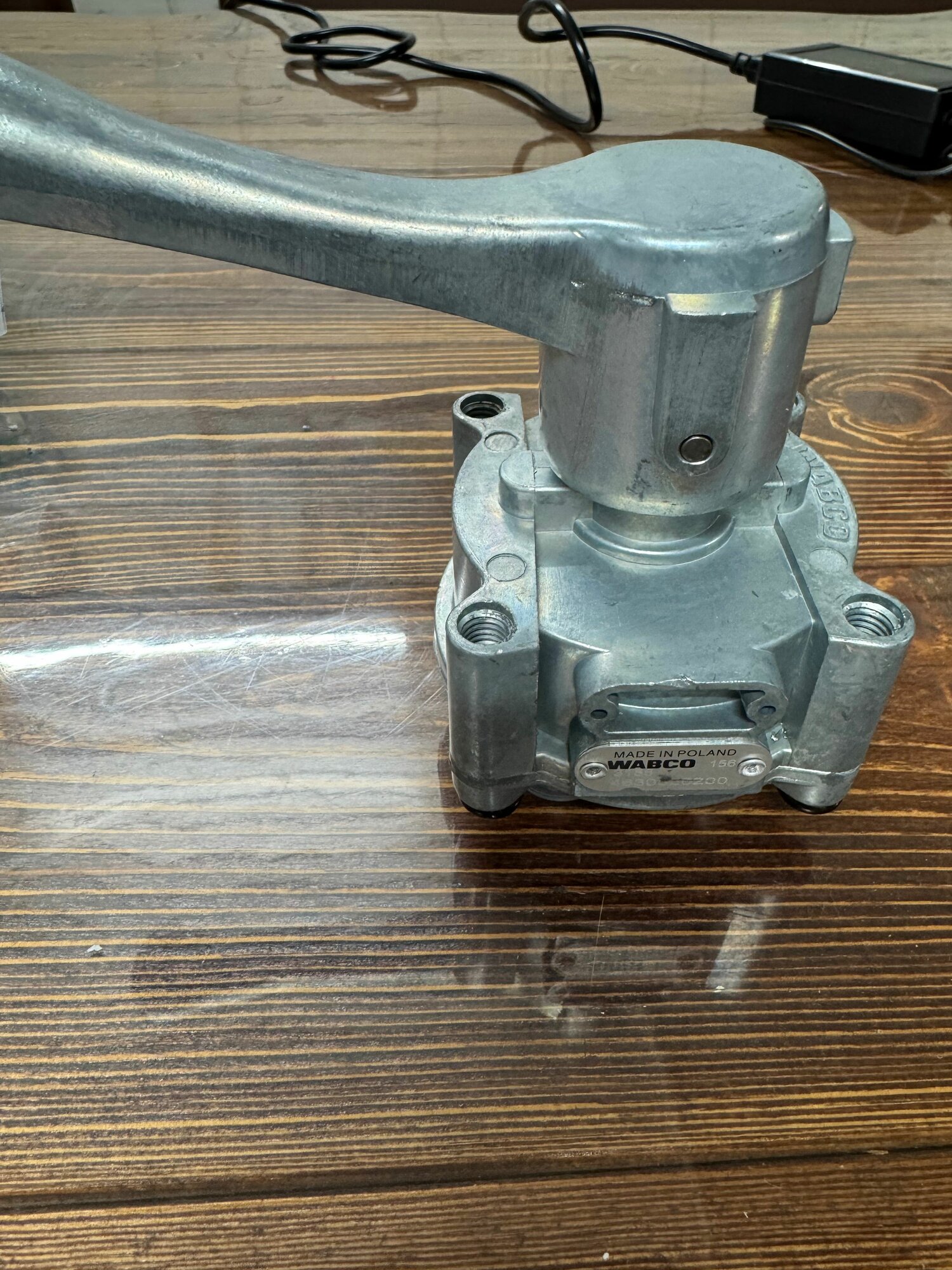 Кран BPW DAF MERCEDES ручного управления пневмоподвеской прицепа 4630320200