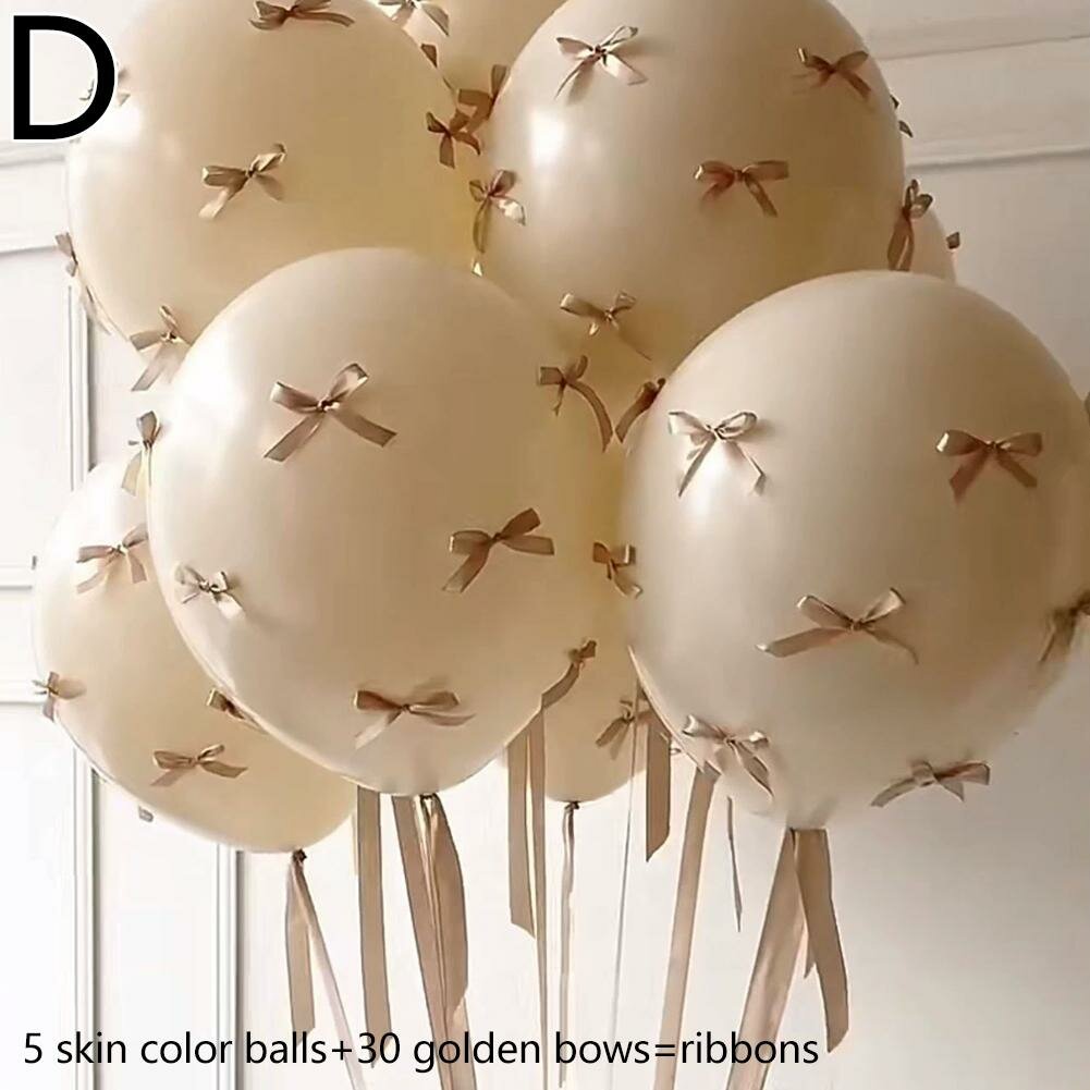 Воздушные шары с розовым бантом