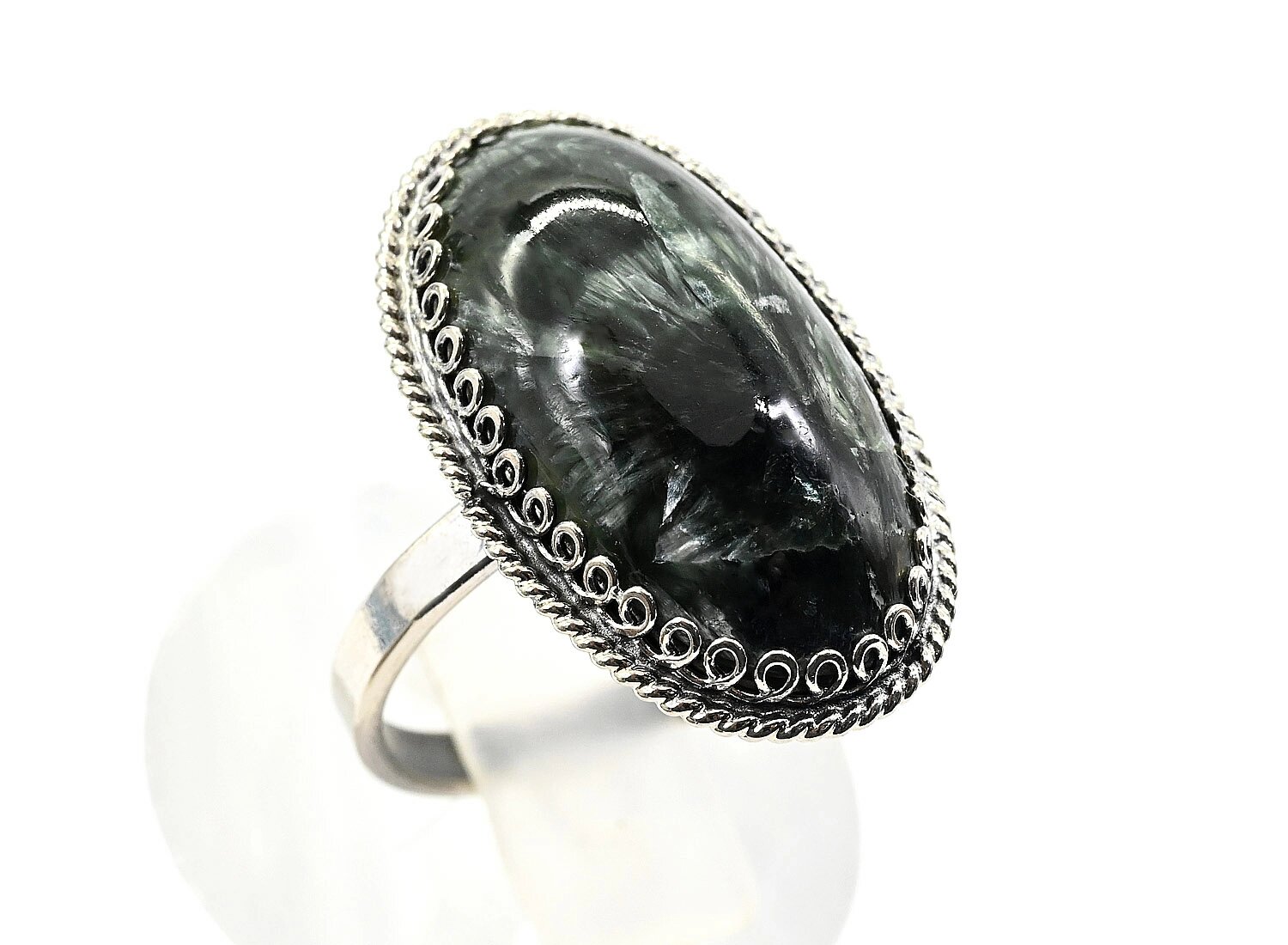 Кольцо, серафинит