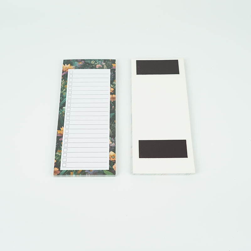 Магнитная записная книжка "Темно-зеленые цветы", отрывная, на каждый день