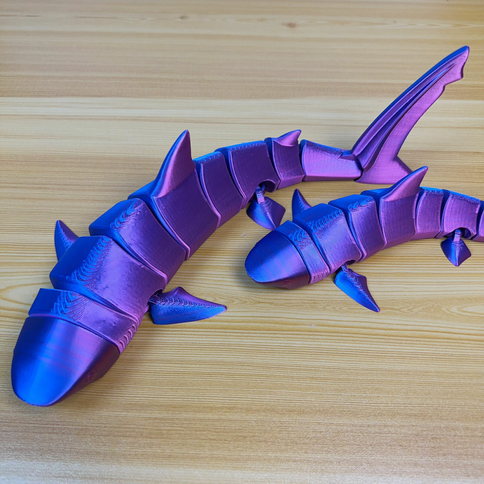 Игрушка "Акула", 3D-печать, подвижные суставы, сине-фиолетовый градиент, 22 см