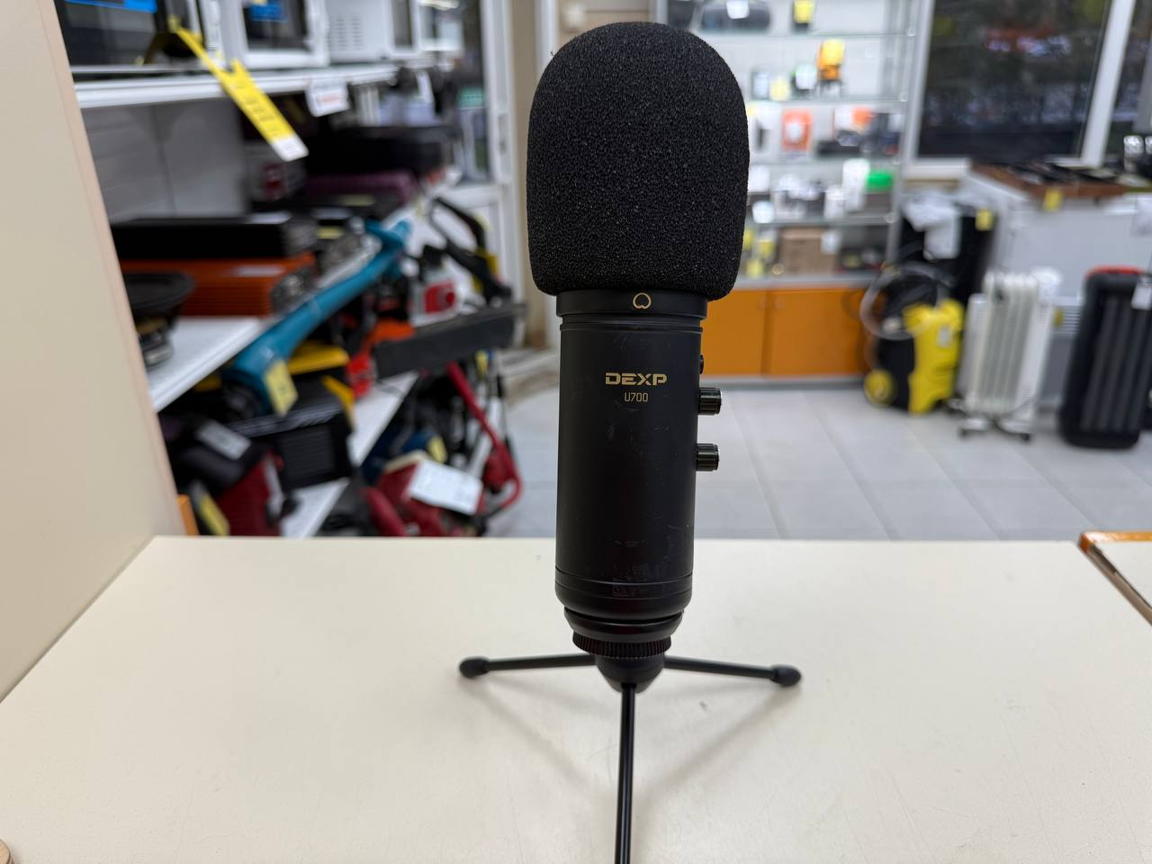 Микрофон DEXP U700 черный, проводной, настольный, -36 дБ, от 30 Гц до 18000 Гц, кабель - 180 см, USB, Б/У