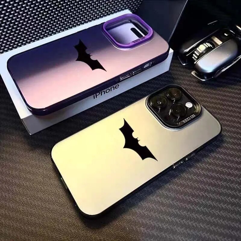 Чехол Batman для iPhone 14 Plus, черный — фото 1