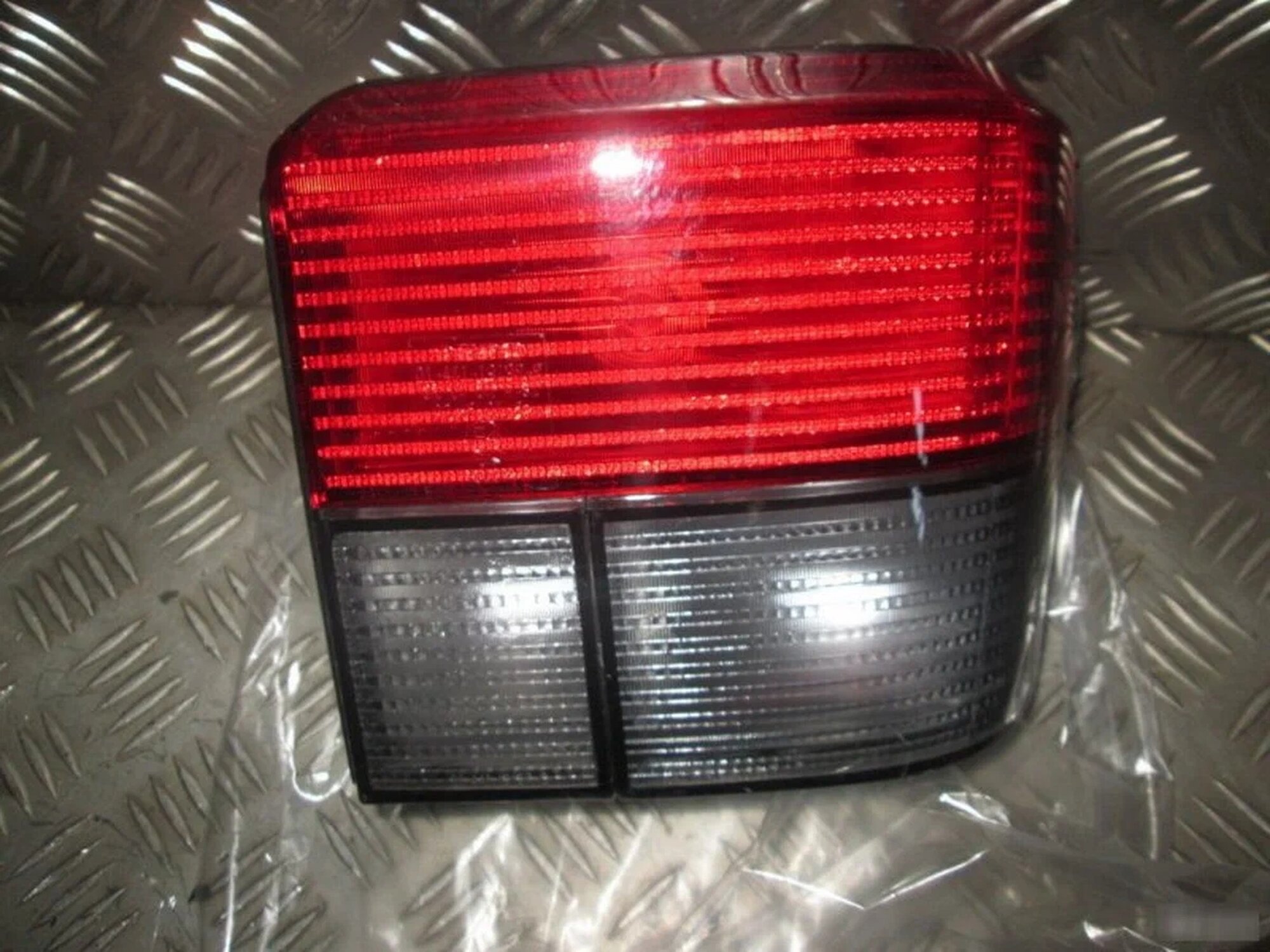 Фонарь DEPO 441-1919R-UE-SR, задний, правый, для Volkswagen Transporter T4, белый