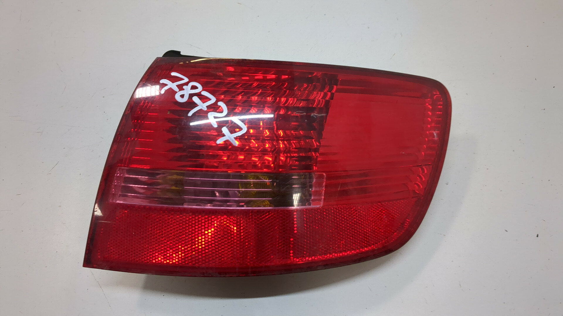 Фонарь (задний) правый Audi A6 (C6) Б/У