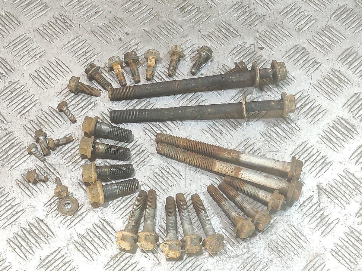 Болт подрамника переднего CHEVROLET Cruze 2009-2016