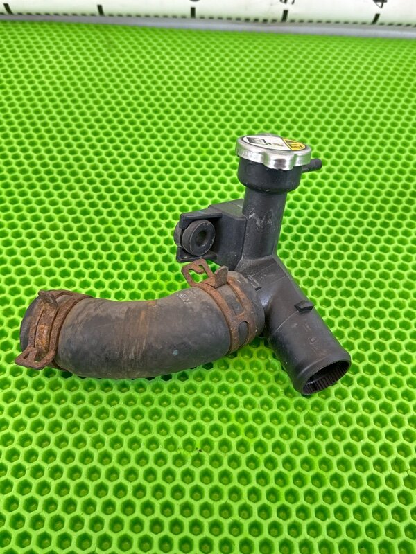 Горловина радиатора Kia Ceed JD D4FB 2012-2016 25329A5800