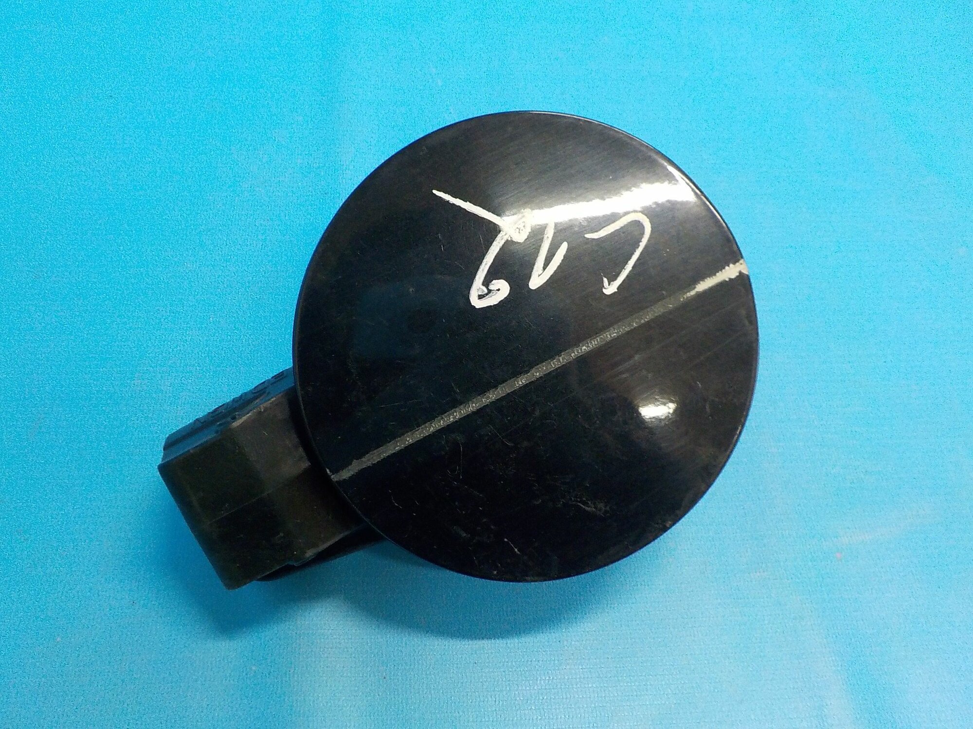 Лючок бензобака KIA Ceed (ED) 2007-2012 695101H500 - Б/У