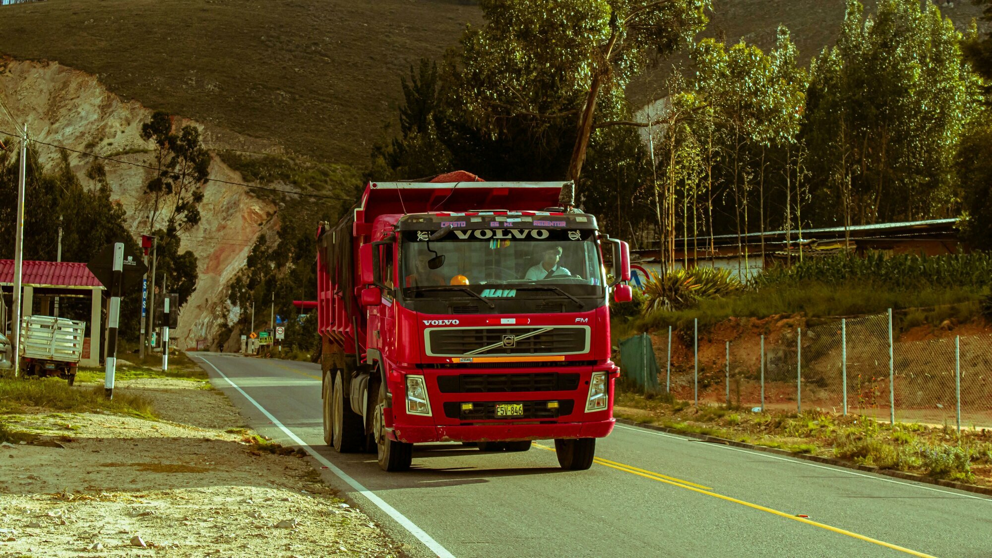 Картина на холсте 60x110 LinxOne "Автомобиль, интерьер для дома / декор на стену / дизайн