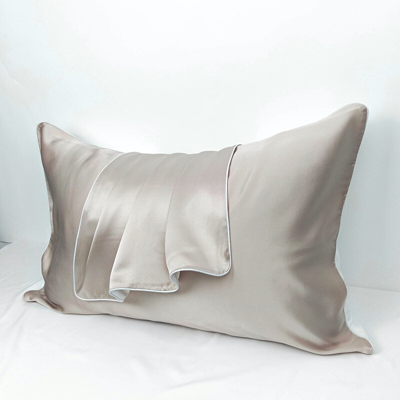 Наволочка Oval Silk Workshop "Абрикосовый цветок", шелк, 48x74 см