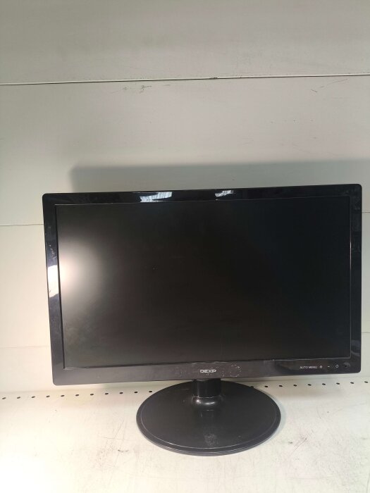 Монитор с дефектом DEXP 18.5" M181