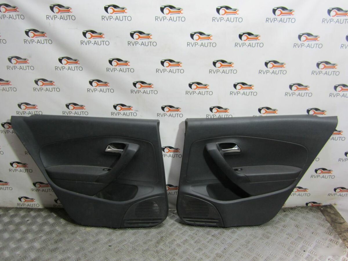 Обшивка двери комплект VW Polo Sed RUS 2011-2020 123123