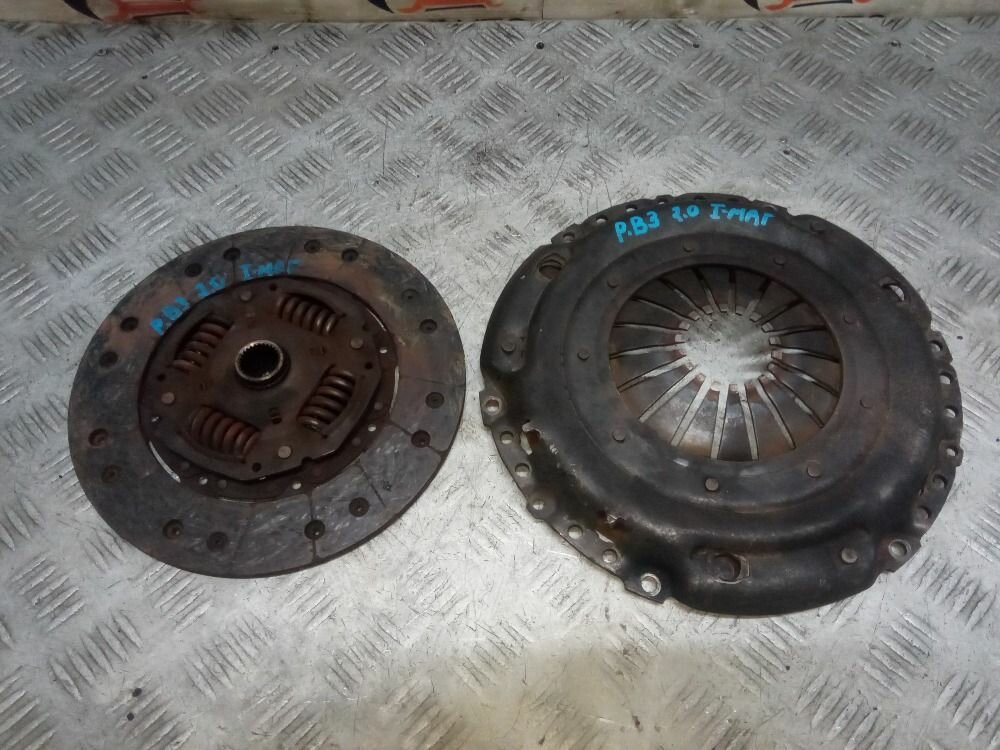 Сцпление Volkswagen Passat B3 2.0 1988—1993 037105273C