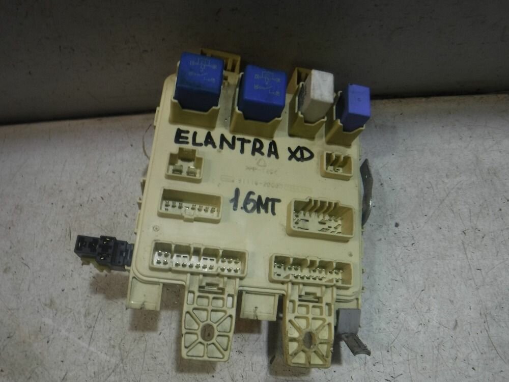 Блок предохранителей Hyundai Elantra III 911102D001