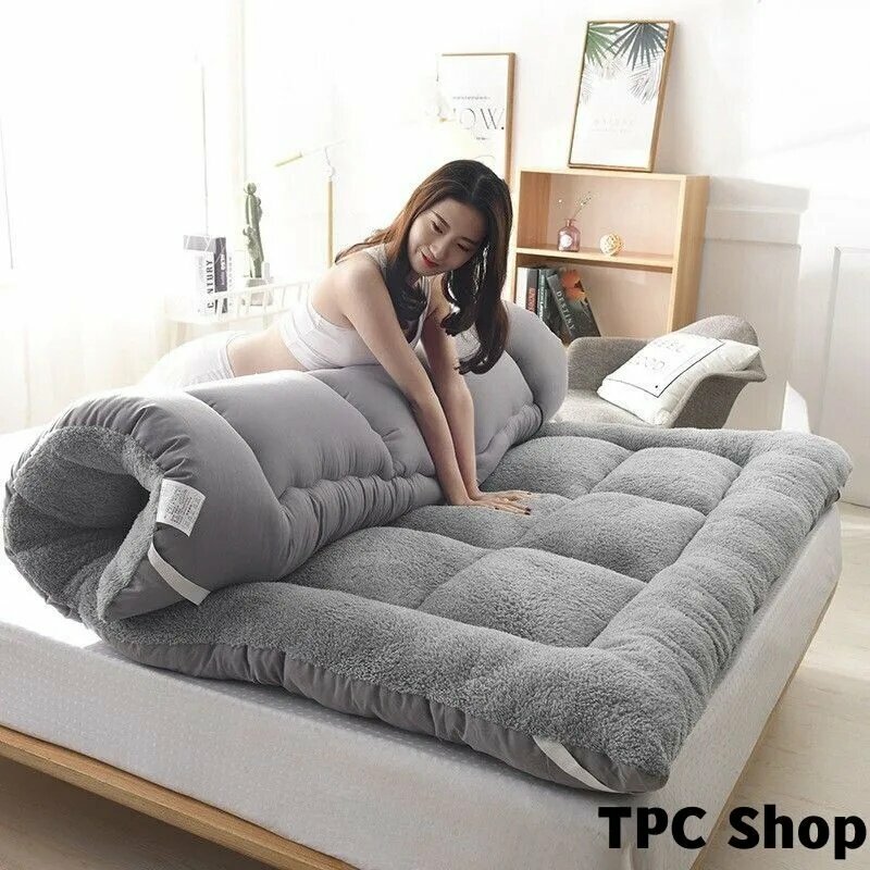 Матрас, Беспружинный, 180х200 смМягкий зимний матрас для дома, двуспальный размер.