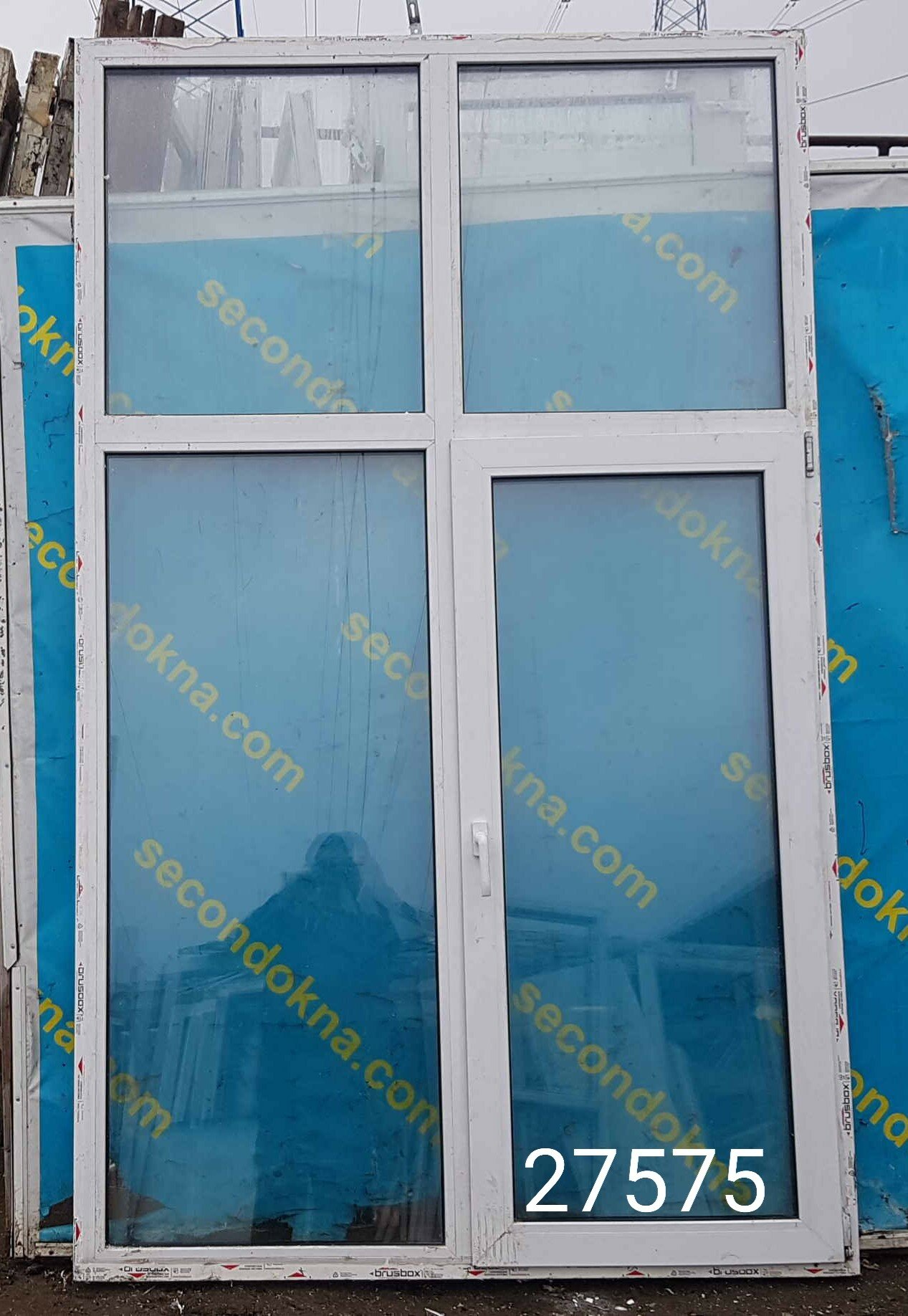 Пластиковое окно Б/У 2400(в) 1640 об х 1450(ш)