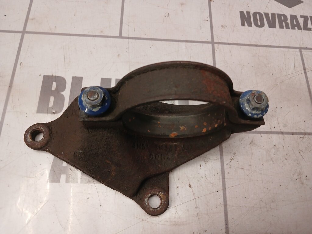 Кронштейн промежуточного вала Ford Focus 2 05-08