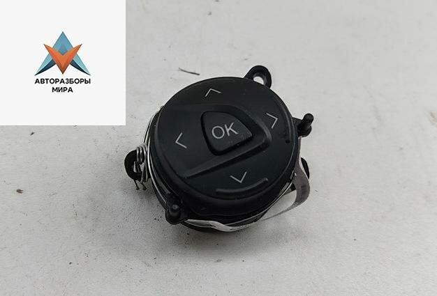 Кнопки управления на руле Ford Focus 3 рест. 2014 FV5T14K147AA