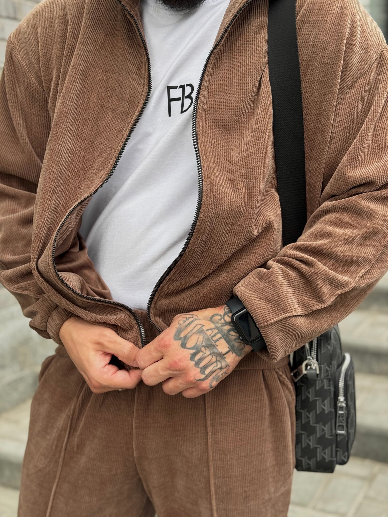 Костюм спортивный