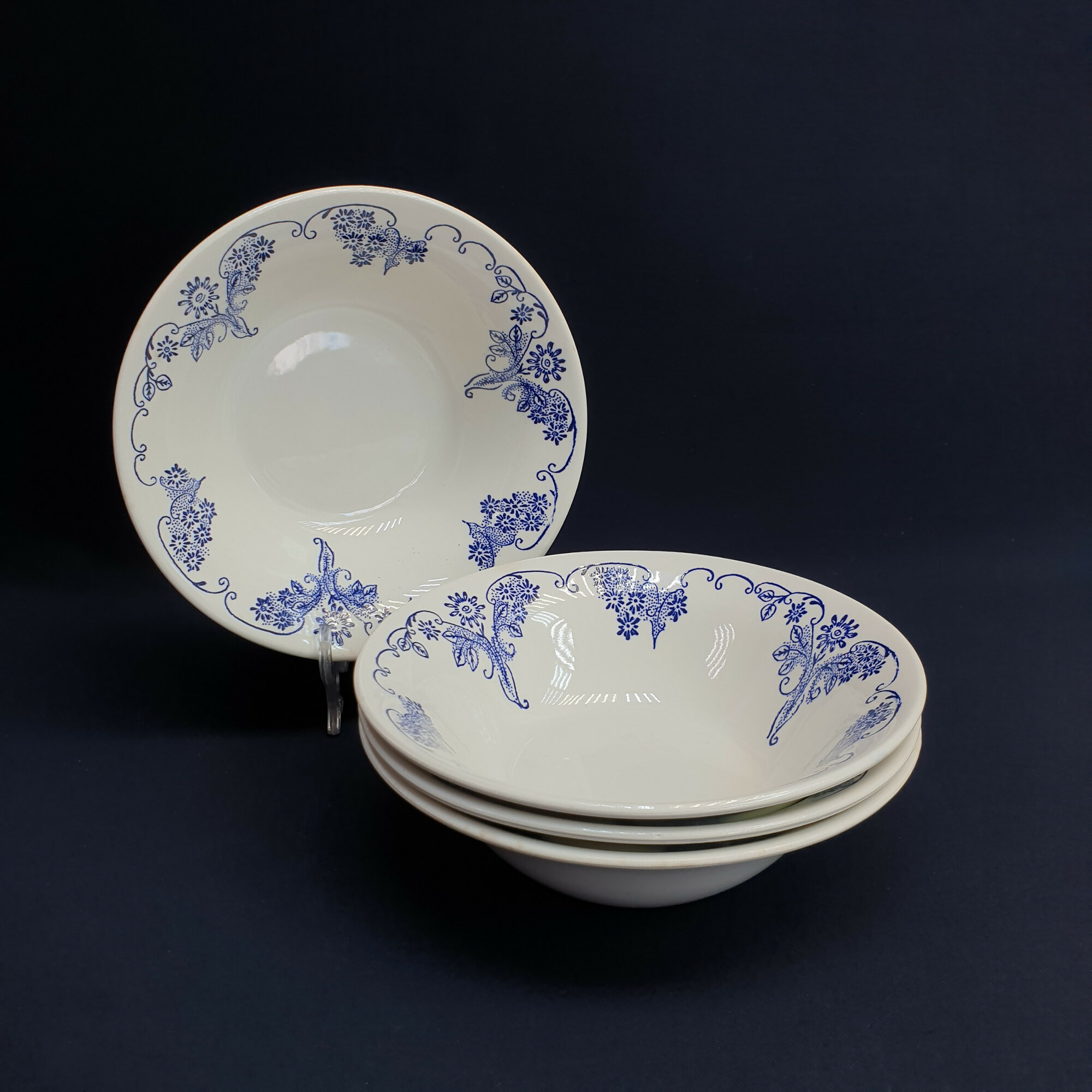 Набор из 4 суповых тарелок Буди, фаянс деколь 185 мм, винтаж СССР