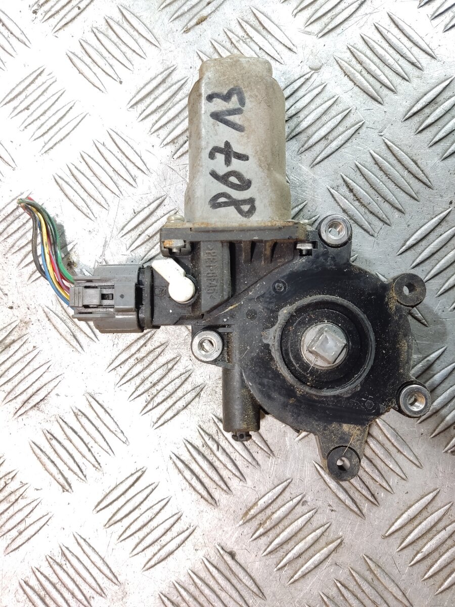 Моторчик стеклоподъемника левый задний MITSUBISHI Lancer 9 MR991831