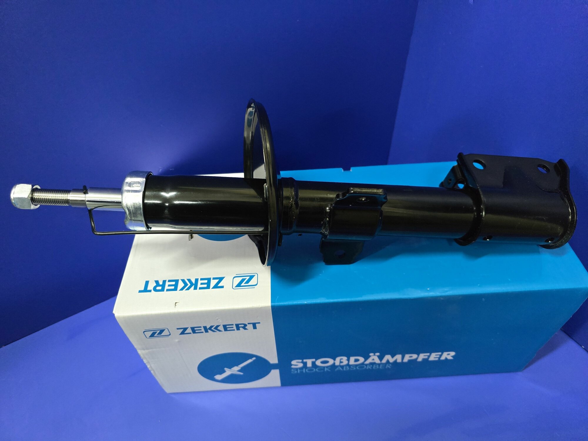 Амортизатор передний левый Zekkert Германия на Renault Kaptur 2016-2022гг. Амортизатор, стойка Рено Каптюр